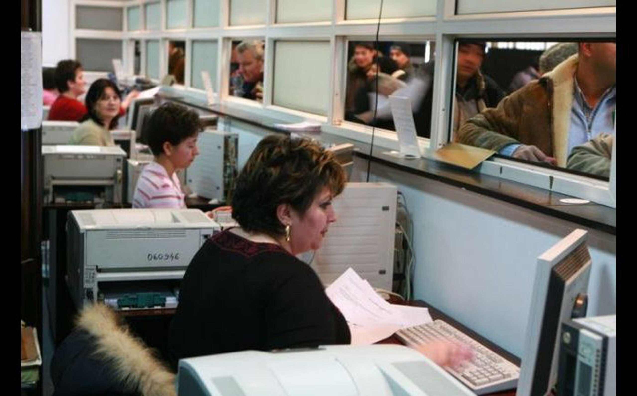 Instituțiile publice, obligate să afișeze salariile angajaților